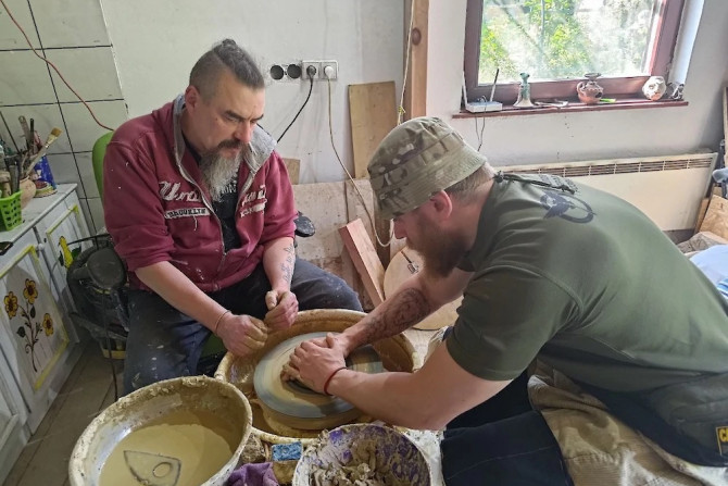 На Обухівщині гончарі Dovgan-art проводять майстер-класи для ...